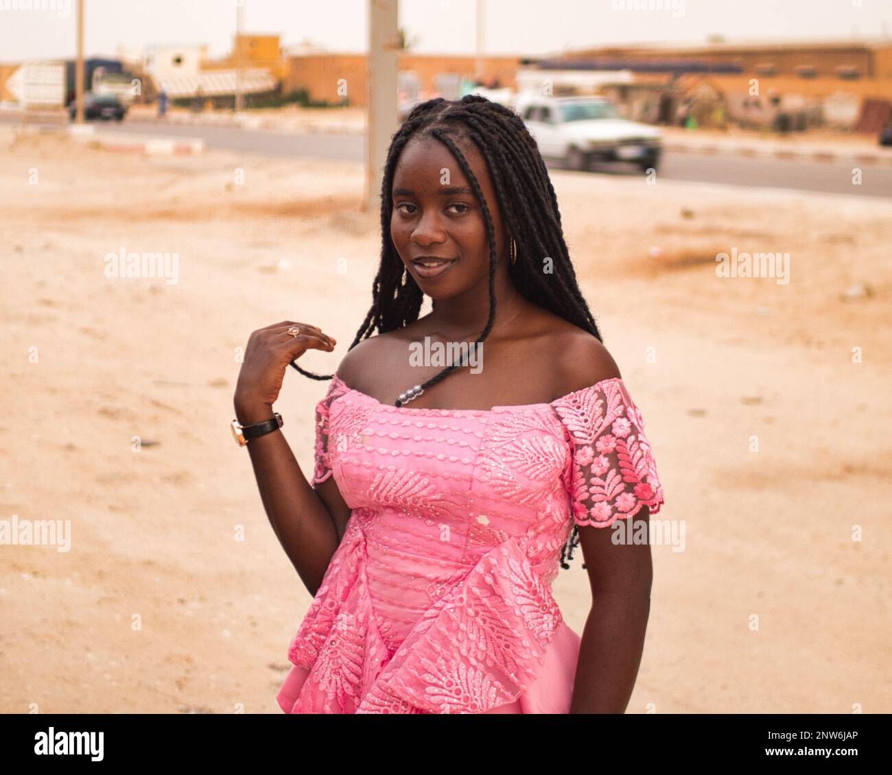 A young mauritanian woman poses with a typical mauritanian celebration ...