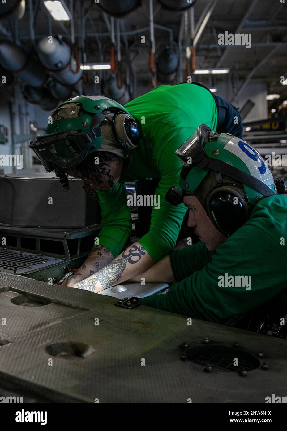 230112-N-EL850-1026 ADRIATIC SEA (Jan. 12, 2023) Aviation Electrician’s ...