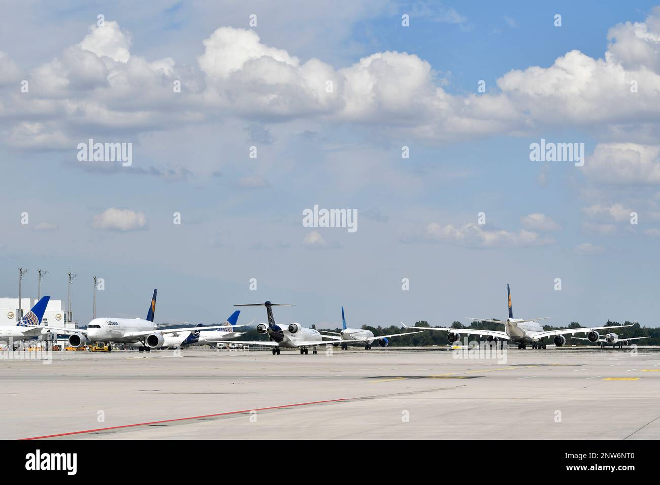 Overview, View, Panorama, Landscape, Aircrafts, Traffic, Rolling ...