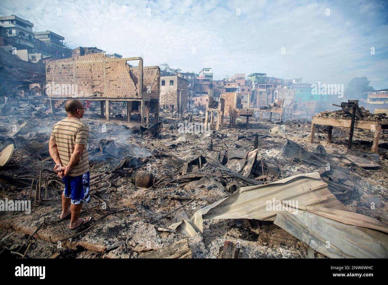 AM - Manaus - 12/18/2018 - Fire reaches 600 homes in Manaus - A fire of ...