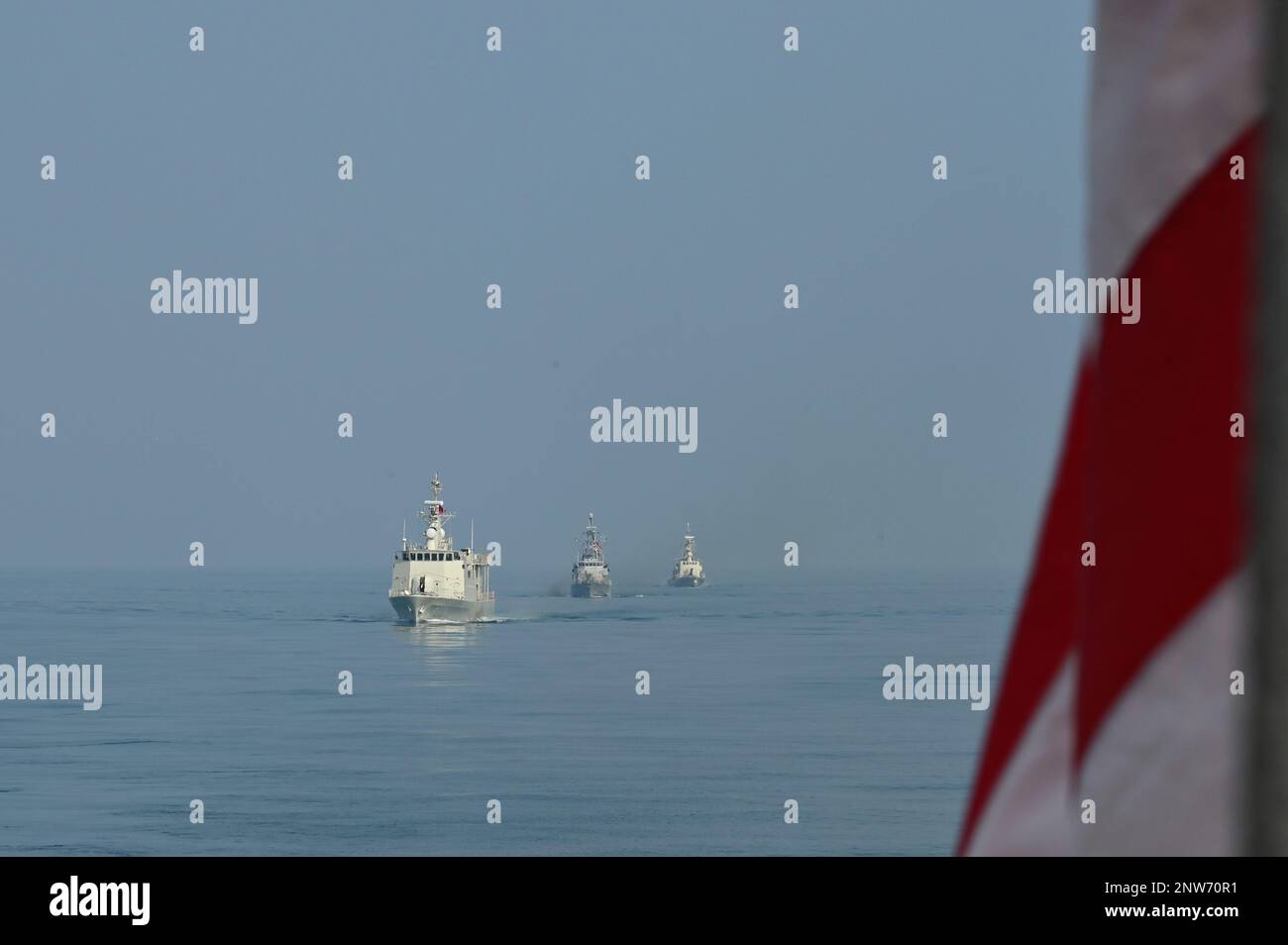 230122-N-ZA692-1933 ARABIAN GULF (Jan. 22, 2023) Front to back, Royal ...