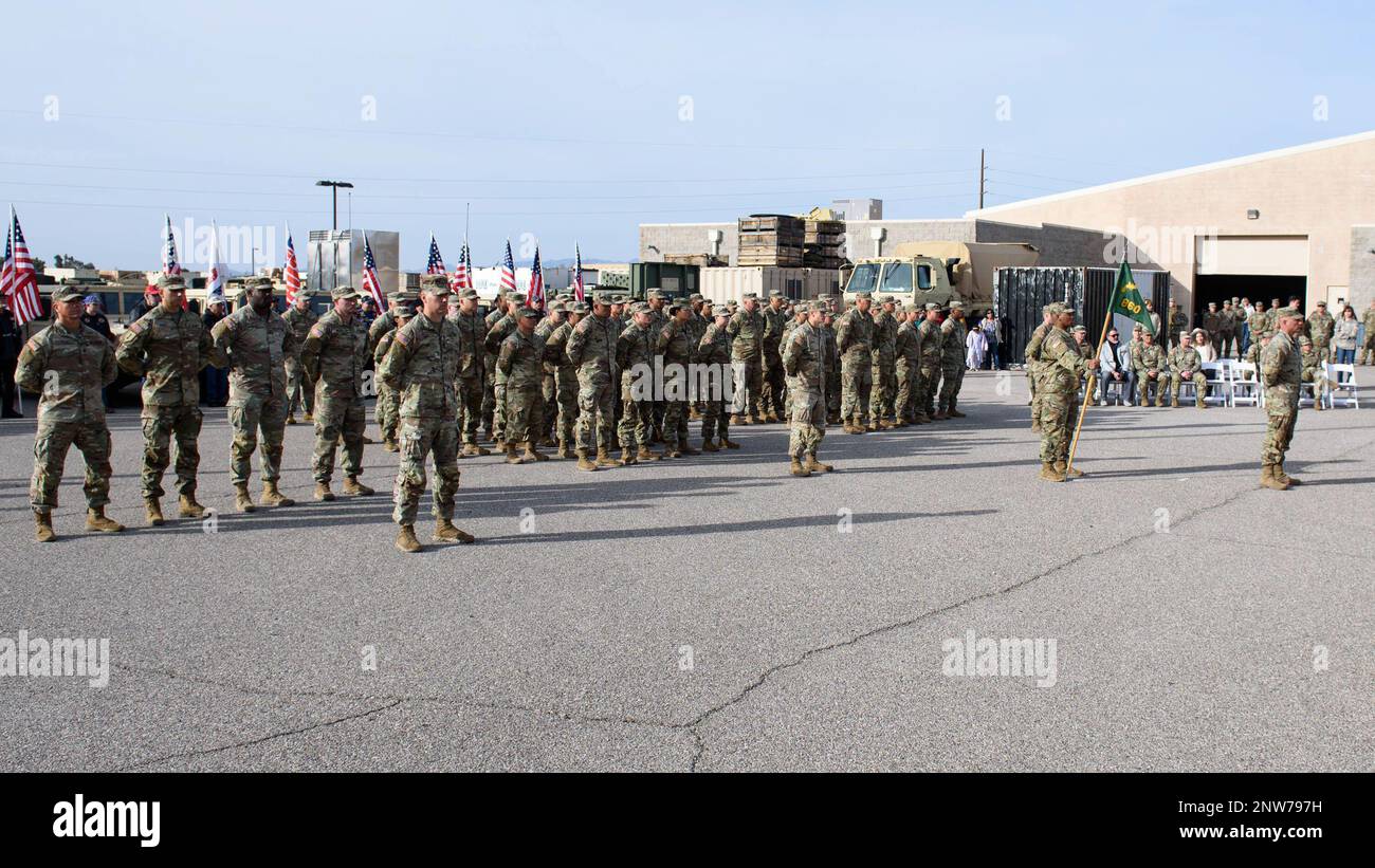 Arizona Army National Soldiers from the 860th Military Police (MP ...