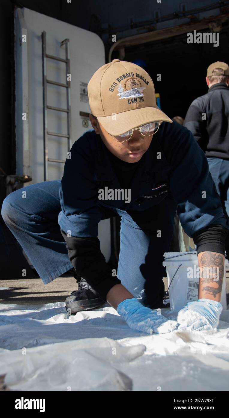 230104-N-OE145-1074 YOKOSUKA, Japan (Jan. 4, 2022) Aviation Ordnanceman ...