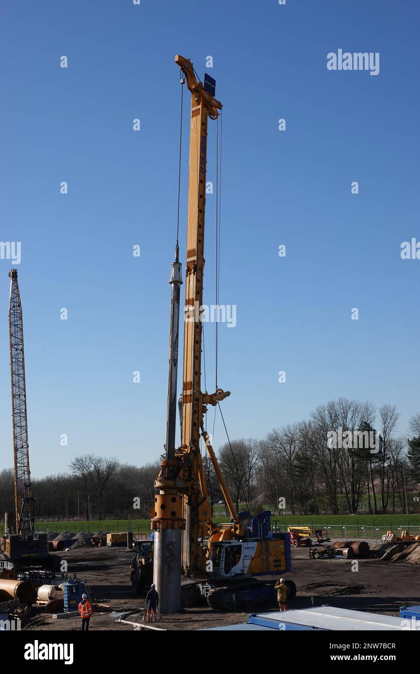 Hamburg, Germany. 28th Feb, 2023. A rotary drilling rig bores into the ...
