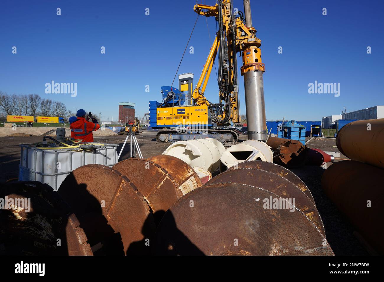 Hamburg, Germany. 28th Feb, 2023. A rotary drilling rig bores into the ...