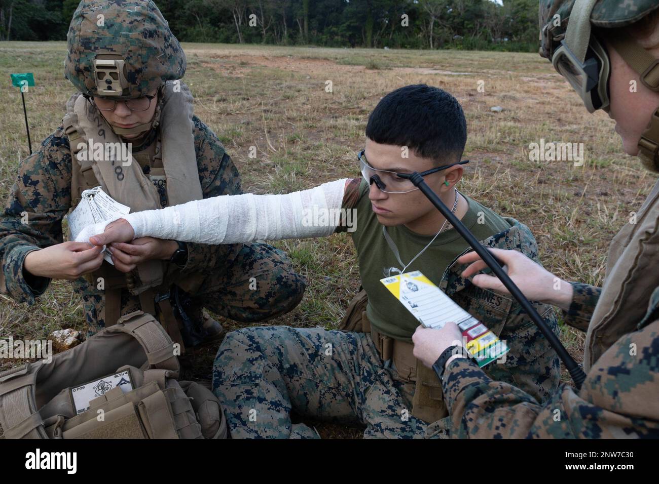 U.S. Navy hospital corpsmen with the 31st Marine Expeditionary Unit ...