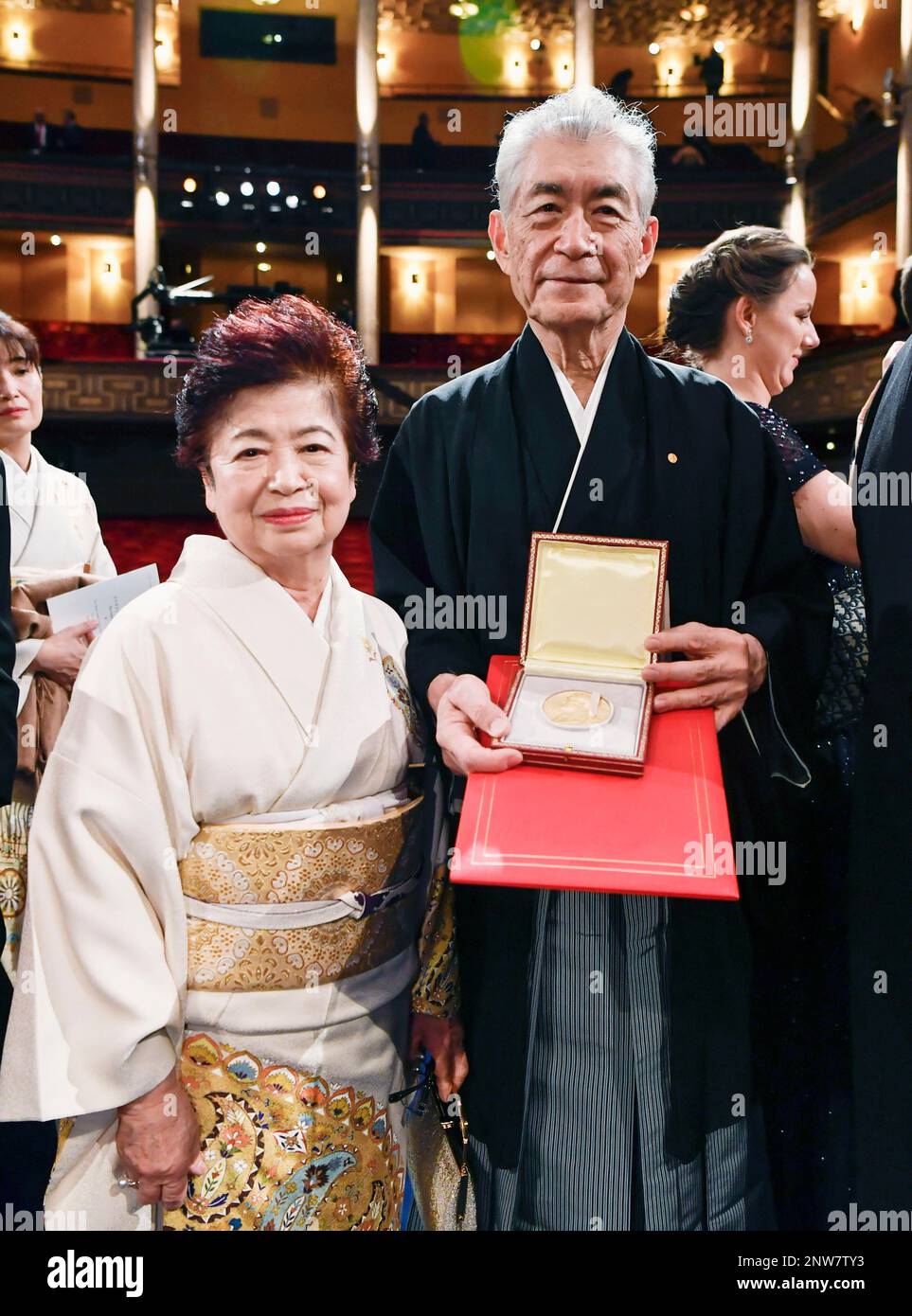 Japanese scientist Tasuku Honjo and his wife Shigeko pose for photo ...