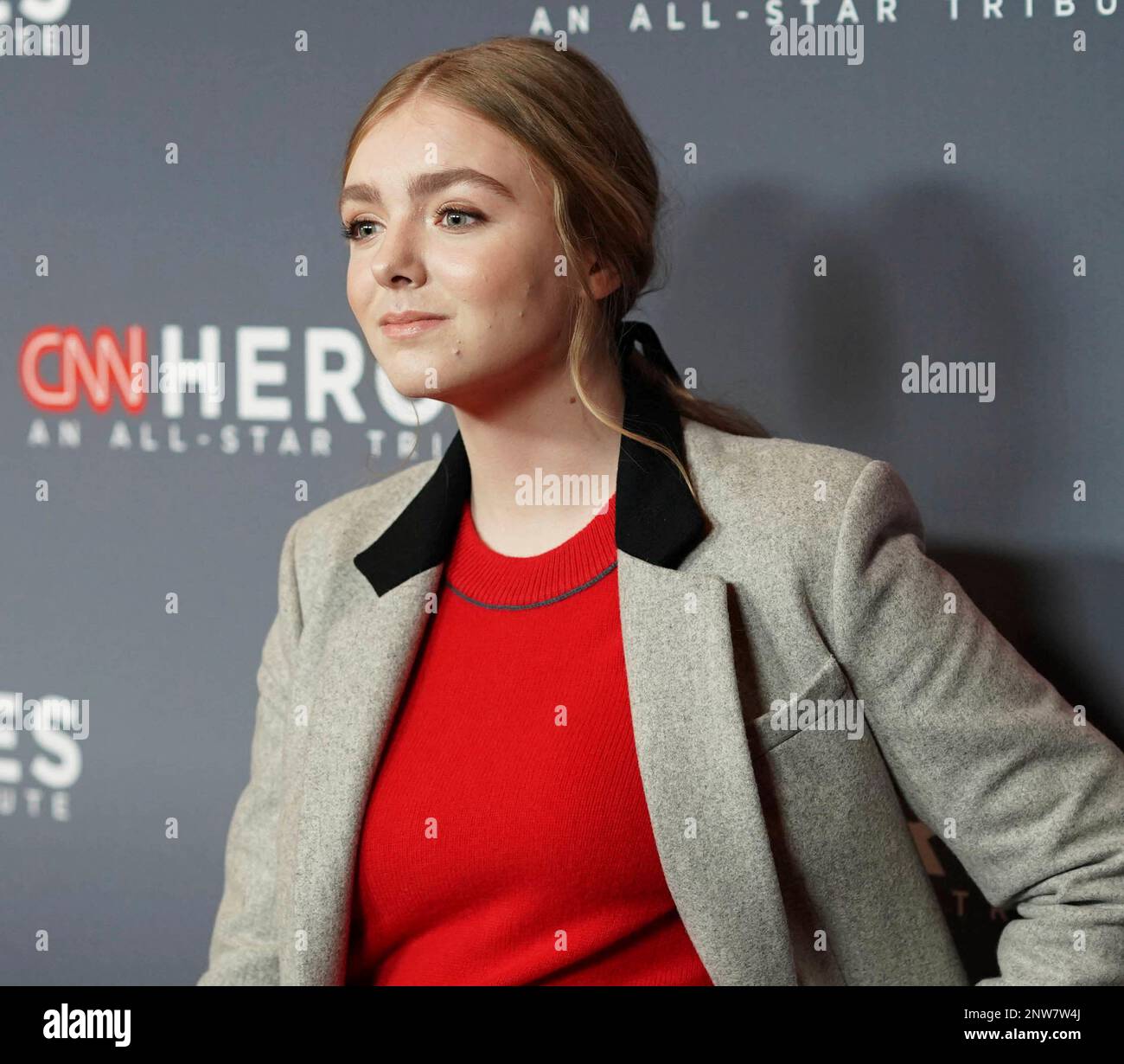 Photo by: John Nacion/STAR MAX/IPx 2018 12/9/18 Elsie Fisher at the ... Photo by: John Nacion/STAR MAX/IPx 2018 12/9/18 Elsie Fisher at the ...