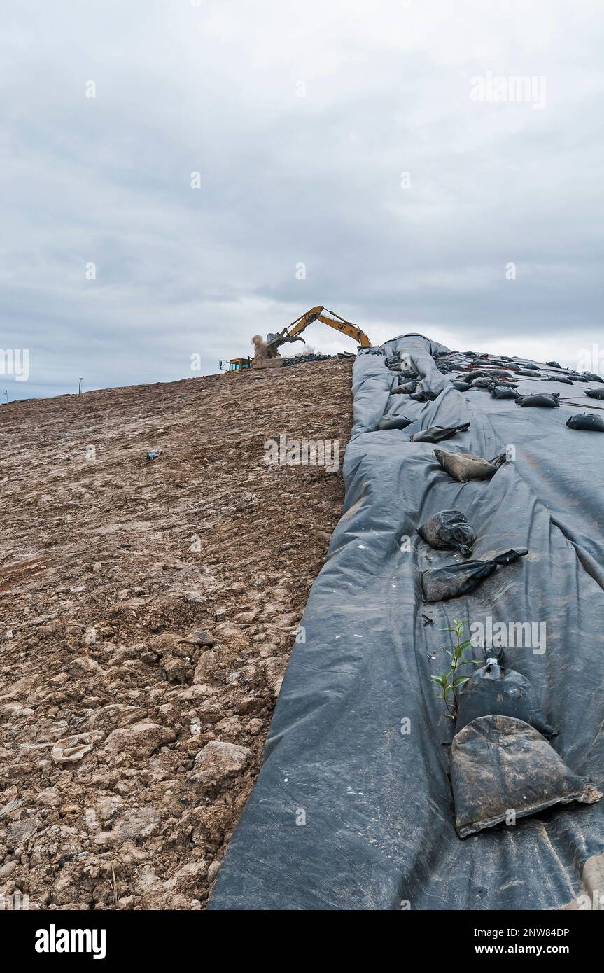 Loading equip hi-res stock photography and images - Alamy