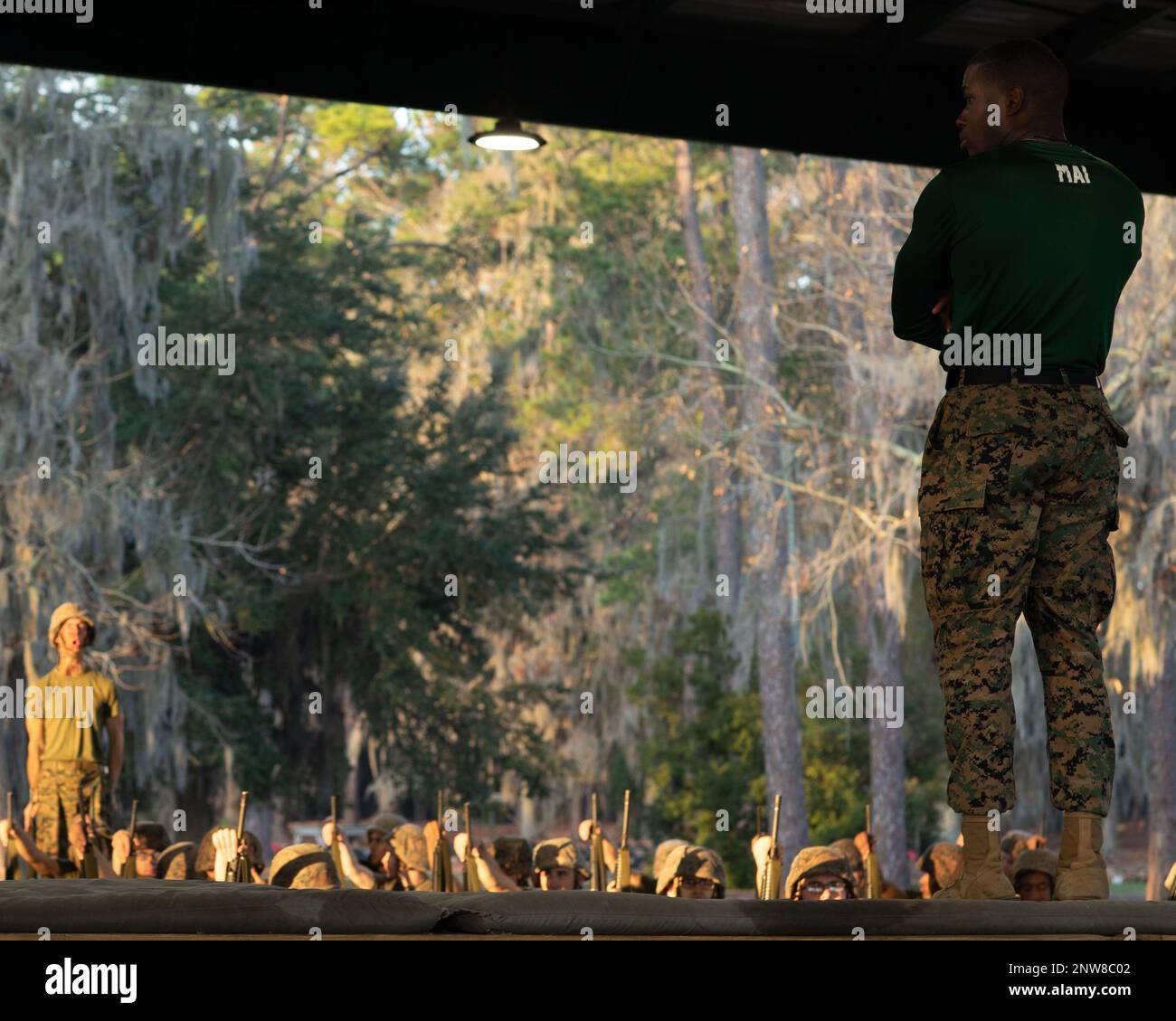 Recruits with Lima Company, 3rd Recruit Training Battalion, practice ...