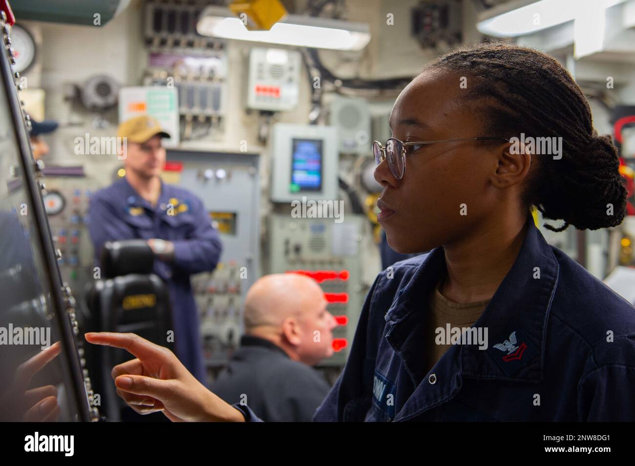 YOKOSUKA, Japan (Jan. 19, 2023) – Electrician’s Mate 2nd Class Rayanah ...