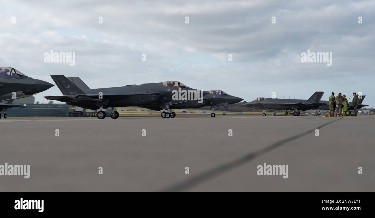 U.S. Air Force Airmen assigned to the 495th Aircraft Maintenance Unit ...