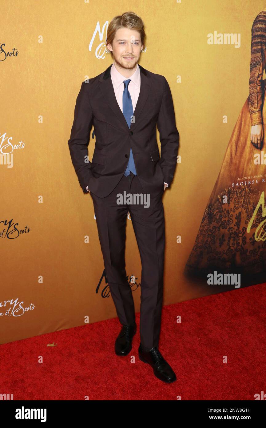 Photo by: John Nacion/STAR MAX/IPx 2018 12/4/18 Joe Alwyn at the ...