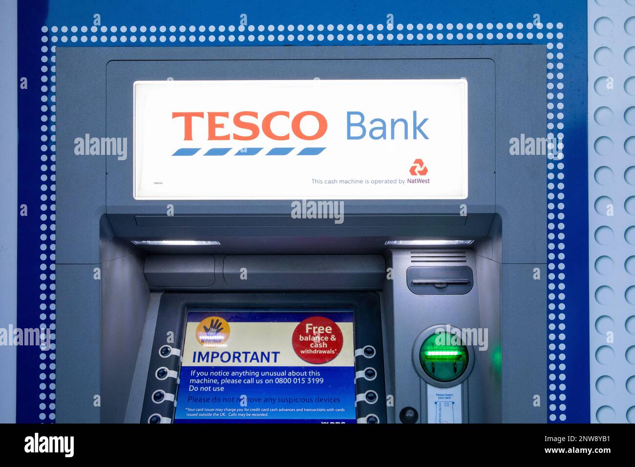 Cashpoint. Tesco SuperMarket, Thirsk, North Yorkshire, UK Stock Photo ...