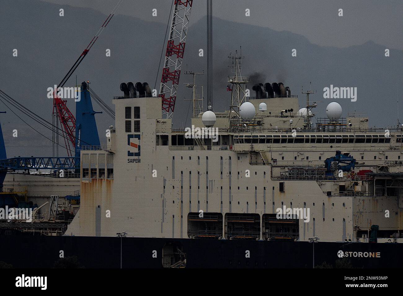 Spitting pipe hi-res stock photography and images - Alamy