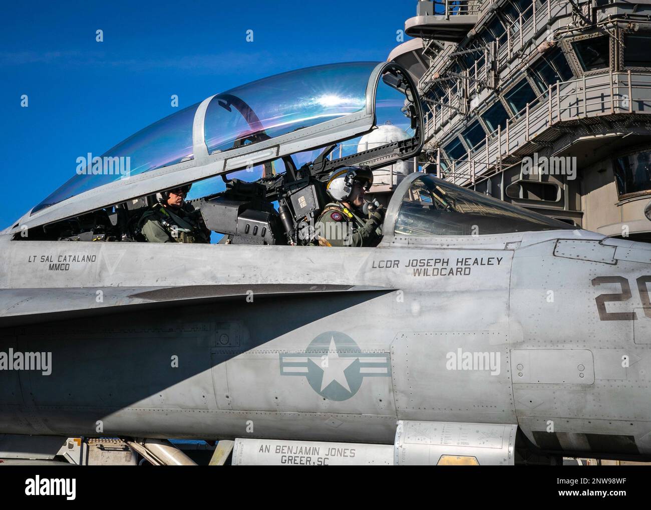 230115-N-EL850-1073 ADRIATIC SEA (Jan. 15, 2023) Cmdr. Jeffrey Creighan ...