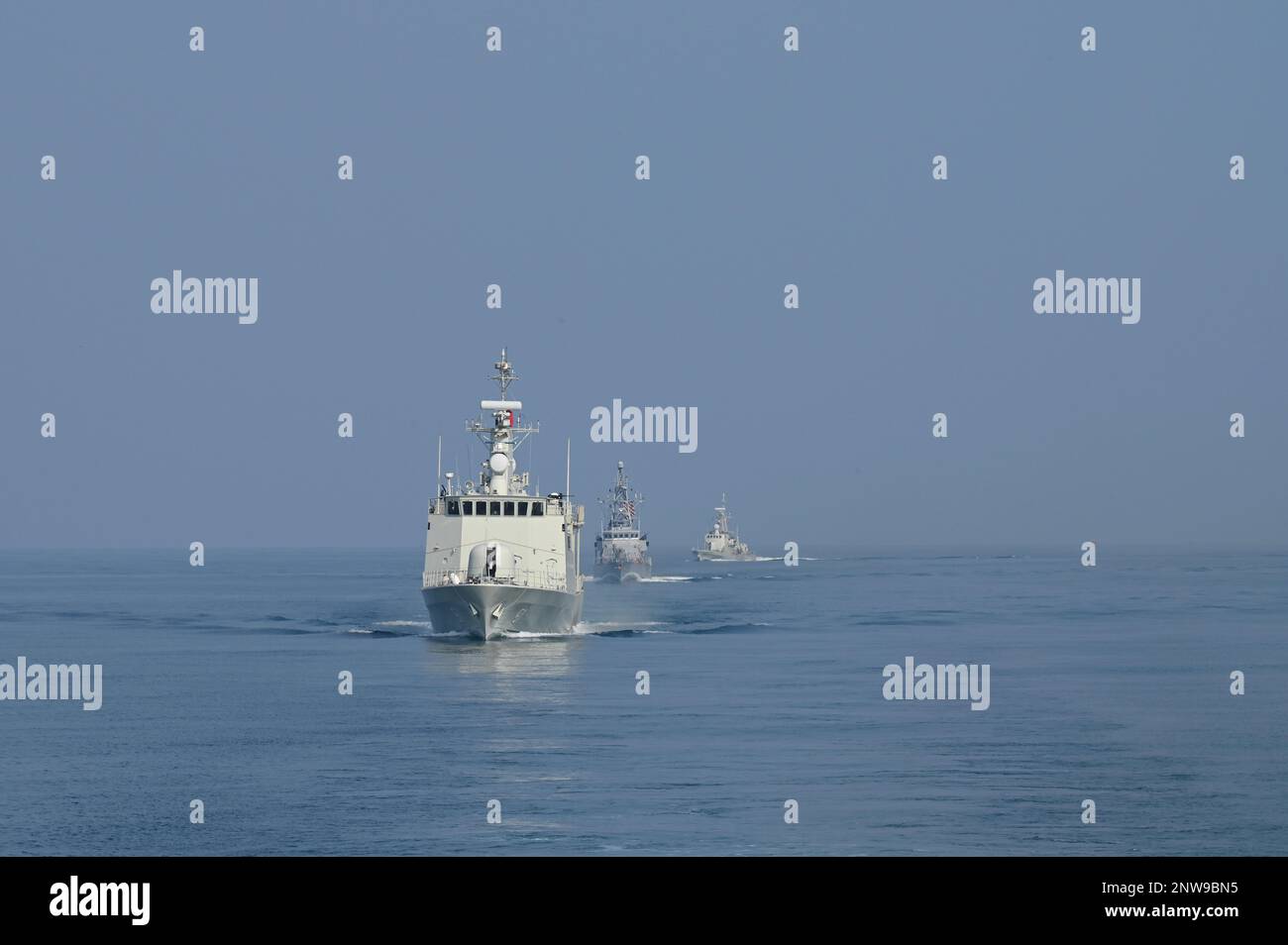 230122-N-ZA692-1962 ARABIAN GULF (Jan. 22, 2023) Front to back, Royal ...