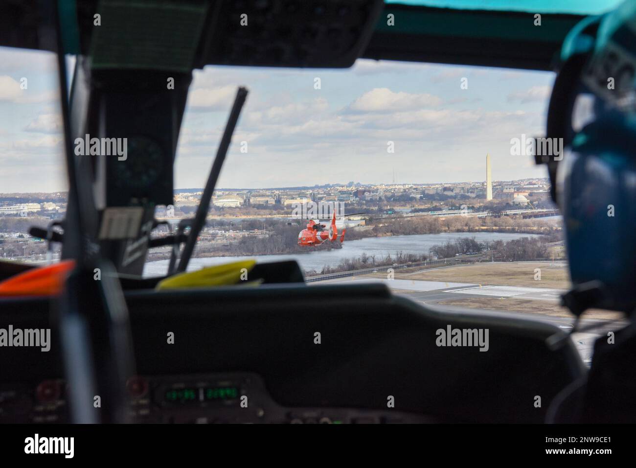 Coast Guard National Capitol Region Air Defense Facility conducts a ...