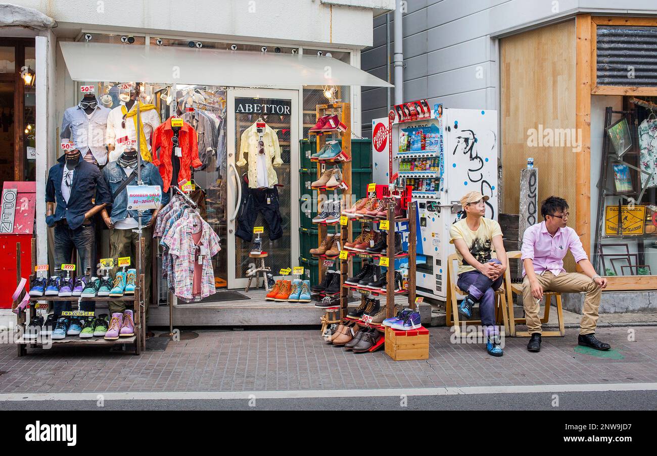 Street scene in Cat Street, near Takeshita dori.Omotesando.Tokyo city ...