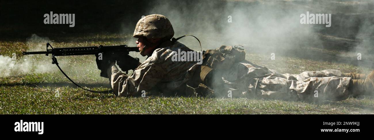 Recruits with Charlie Company, 1st Recruit Training Battalion, run ...