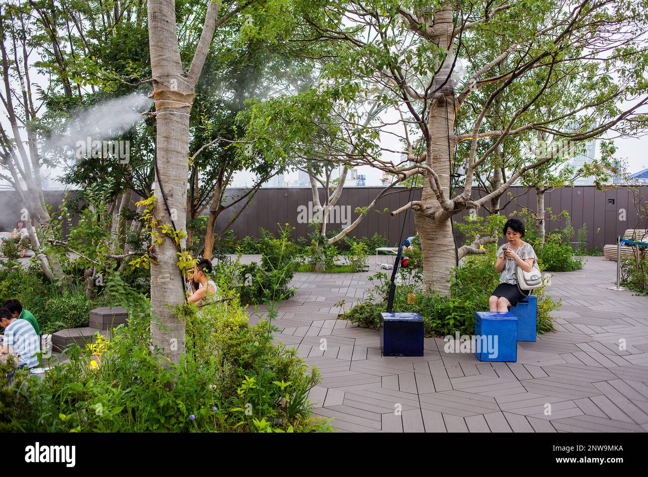 Terrace of Tokyu Plaza by Hiroshi Nakamura, in Omotesando street. Tokyo ...