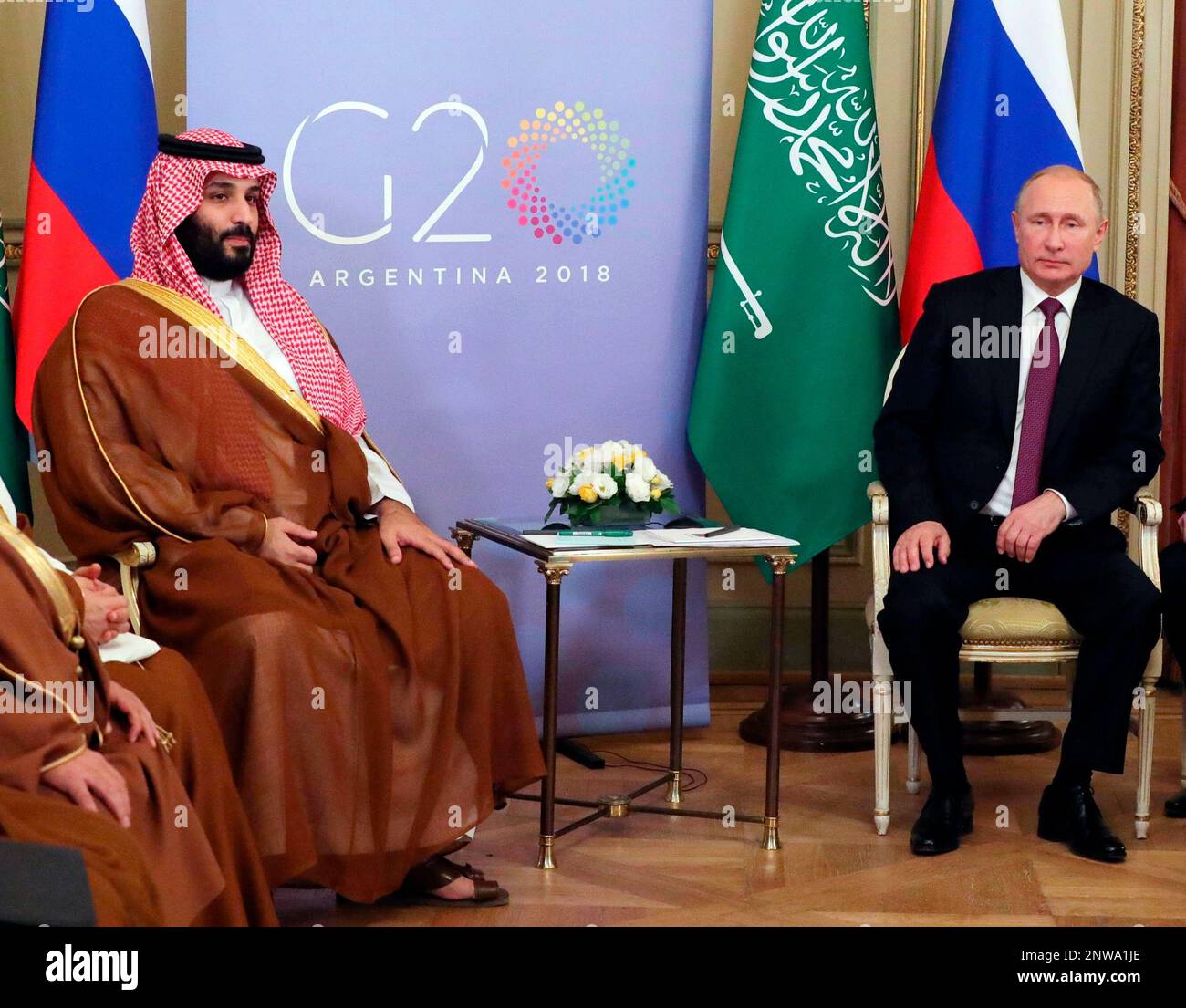 Saudi Arabia's Crown Prince Mohammed bin Salman, left, and Russian ...