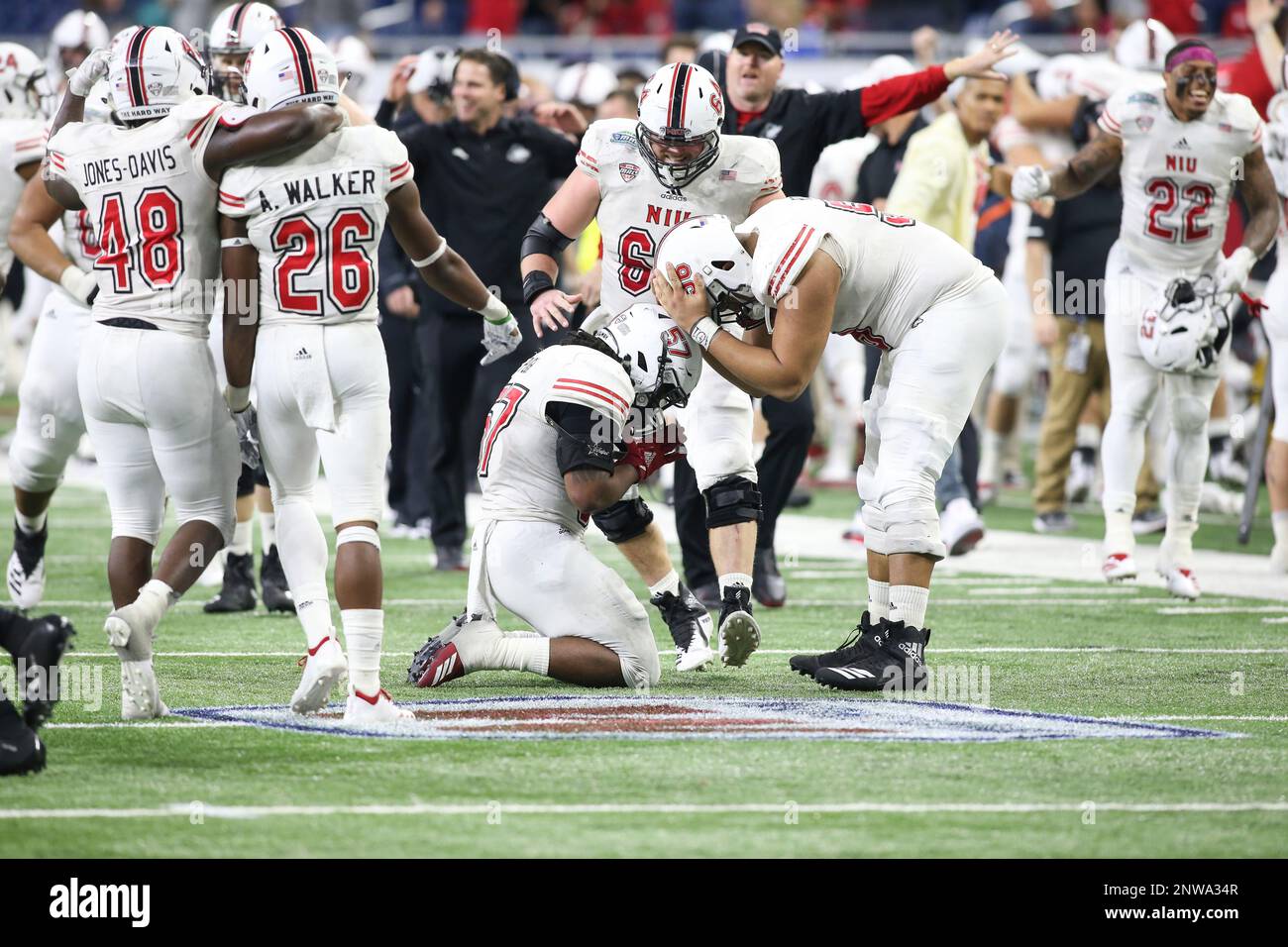 DETROIT, MI - NOVEMBER 30: Northern Illinois Huskies linebacker Kyle ...