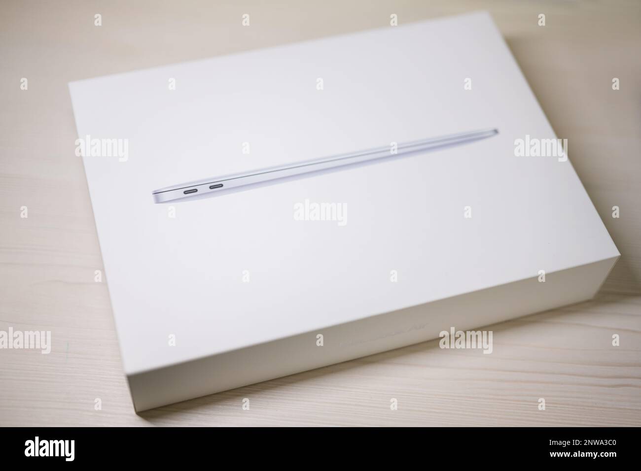 Macbook air m1 hi-res stock photography and images - Alamy
