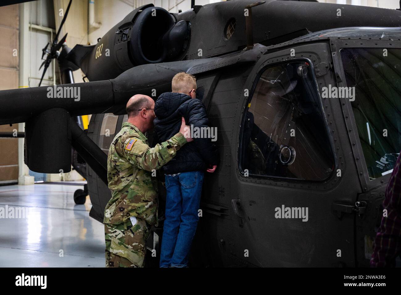 106th airlift wing hi-res stock photography and images - Alamy