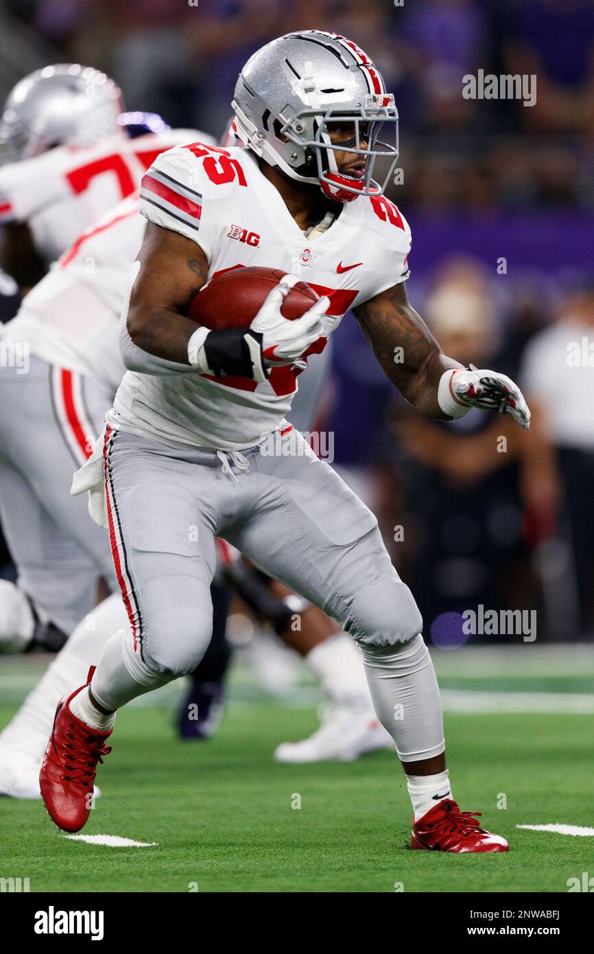 Ohio State running back Mike Weber (25) runs the football during an ...