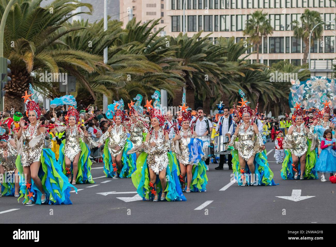 SANTA CRUZ DE TENERIFE, SPAIN - FEBRUARY 21, 2023: Around the Coso parade - along the Avenida de ...