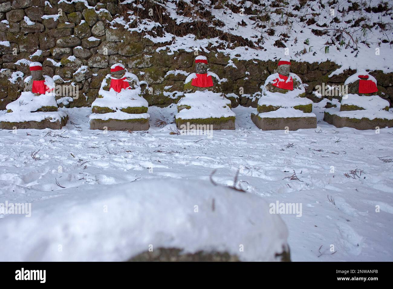 Narabijizo, Bakejizo, jizo stone statues,buddhist guardian deities in ...