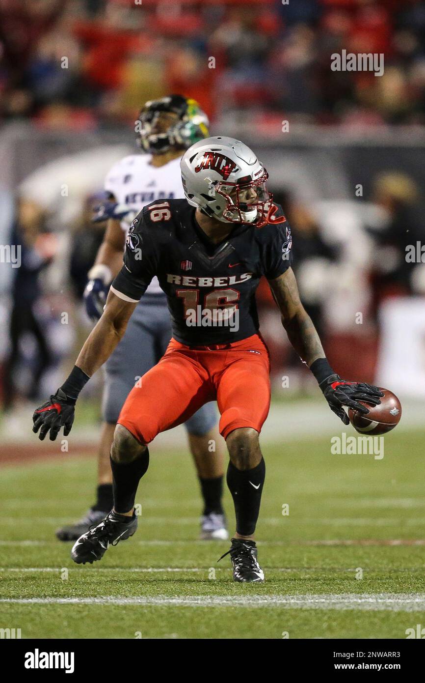 November 24, 2018: UNLV Rebels linebacker Javin White (16) intercepts ...