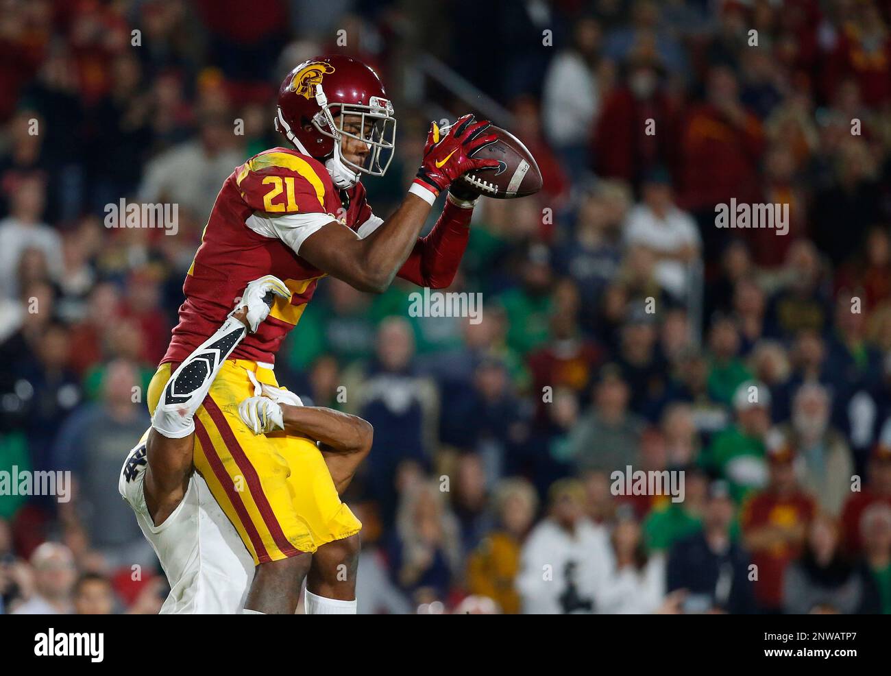November 24, 2018 USC Trojans wide receiver Tyler Vaughns (21) makes a ...