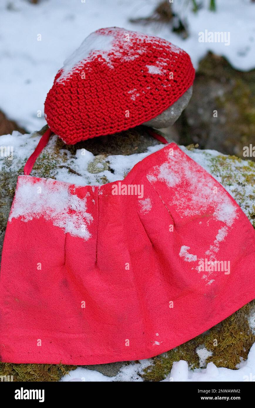 Narabijizo, Bakejizo, jizo stone statue,buddhist guardian deity,one of ...