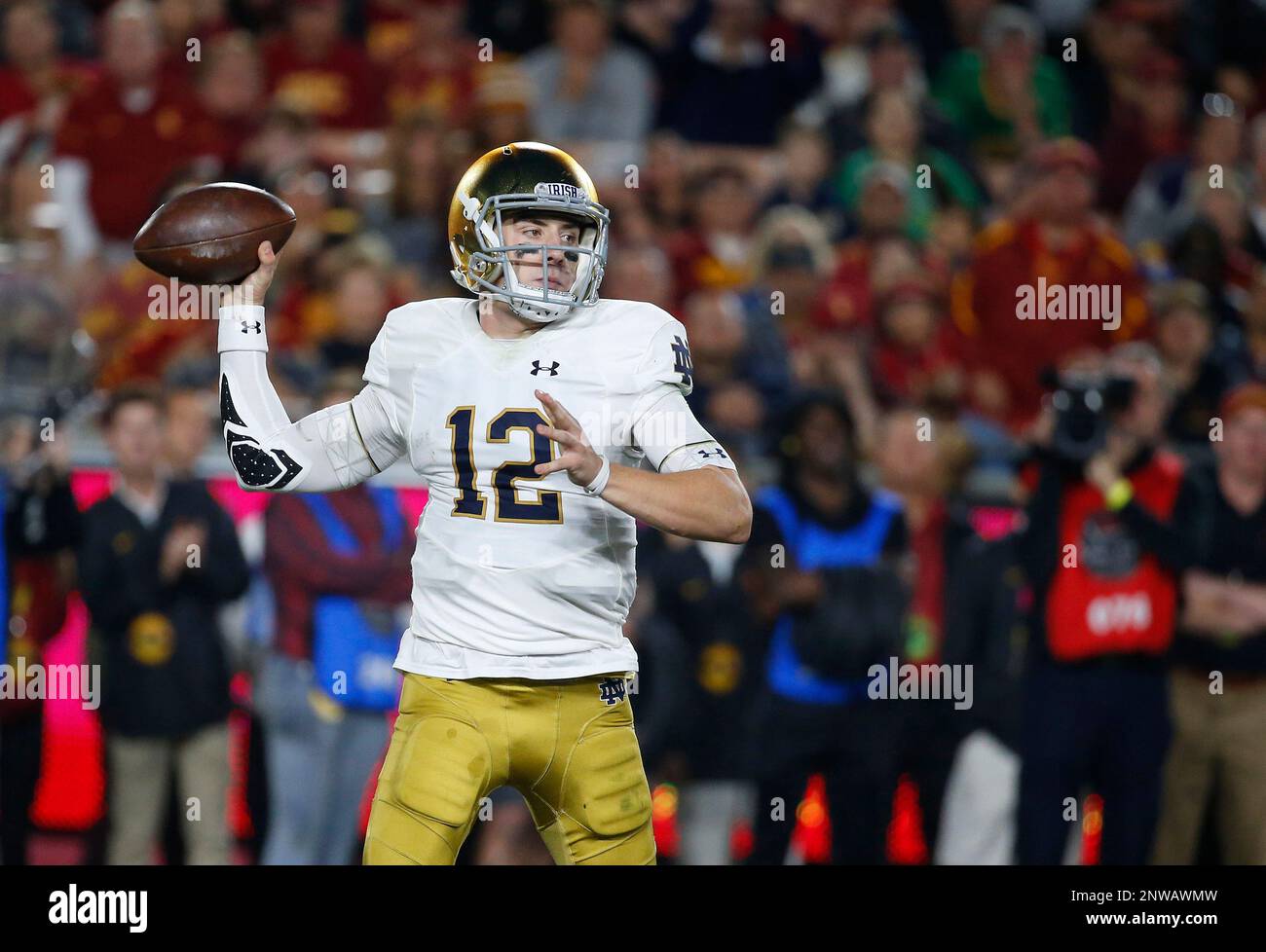 November 24, 2018 Notre Dame Fighting Irish quarterback Ian Book (12 ...