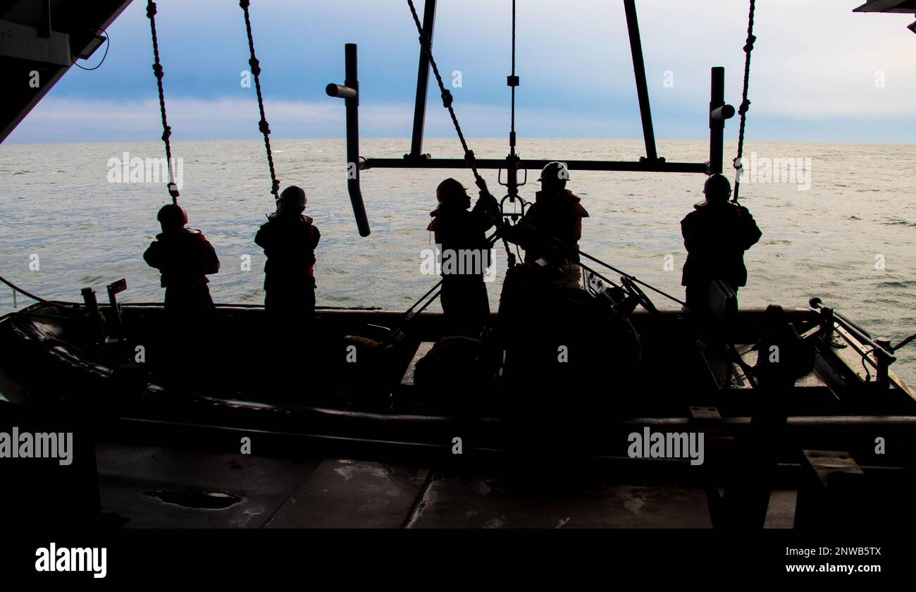Sailors assigned to the first-in-class aircraft carrier USS Gerald R ...