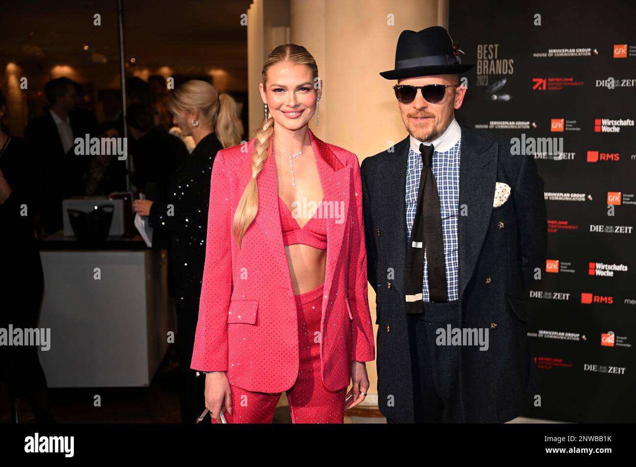 Munich, Germany. 28th Feb, 2023. Model Darya Strelnikova (l) and ...