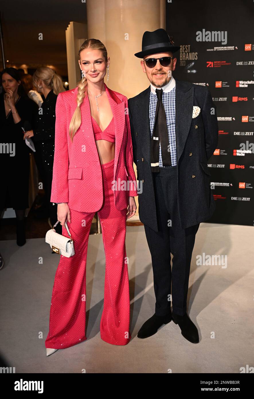 Munich, Germany. 28th Feb, 2023. Model Darya Strelnikova (l) and ...