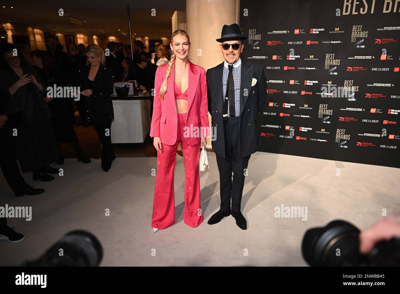 Munich, Germany. 28th Feb, 2023. Model Darya Strelnikova (l) and ...
