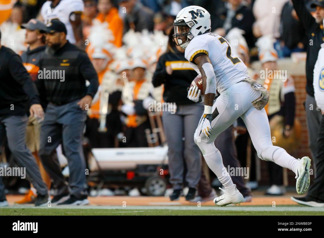 Staff photo by C.B. Schmelter / Missouri defensive back DeMarkus Acy (2 ...