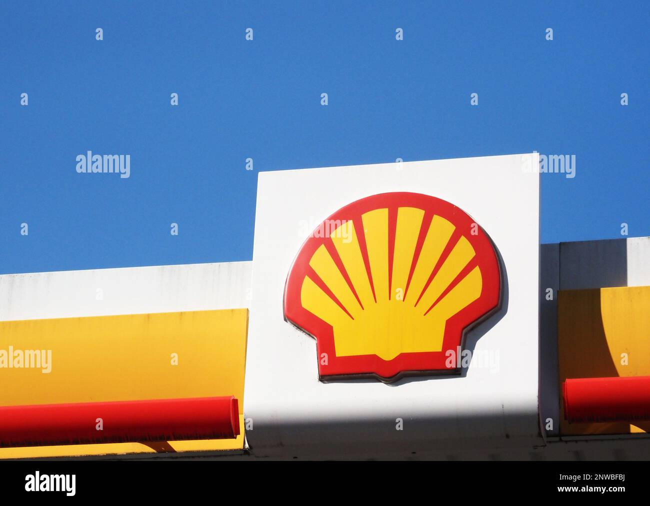 Petrol station sign illustration hi-res stock photography and images ...