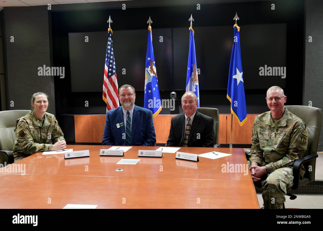 Warner robins alc hi-res stock photography and images - Alamy