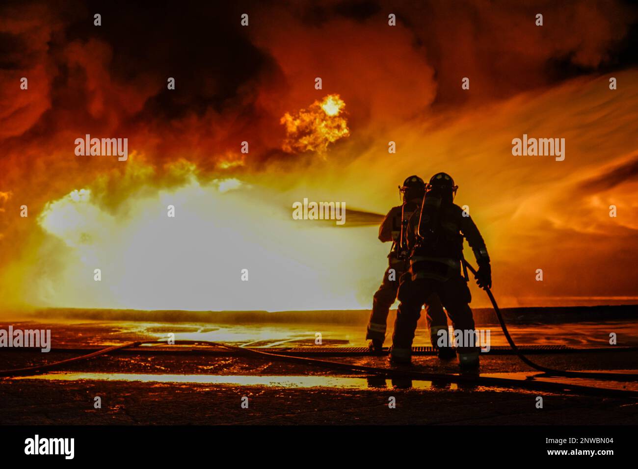 U.S. Marines with Aircraft, Rescue and Firefighting (ARFF), Marine ...