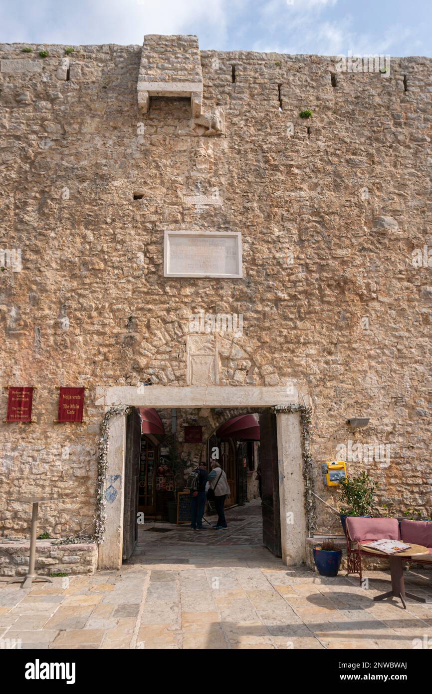 The Main Gate in the fortified stone walls of the Old Town of Budva ...
