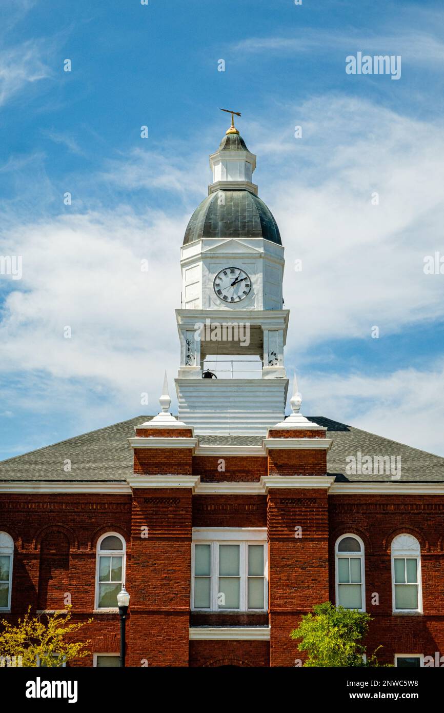 Berrien County Courthouse, 101 East Marion Ave, Nashville, Georgia ...