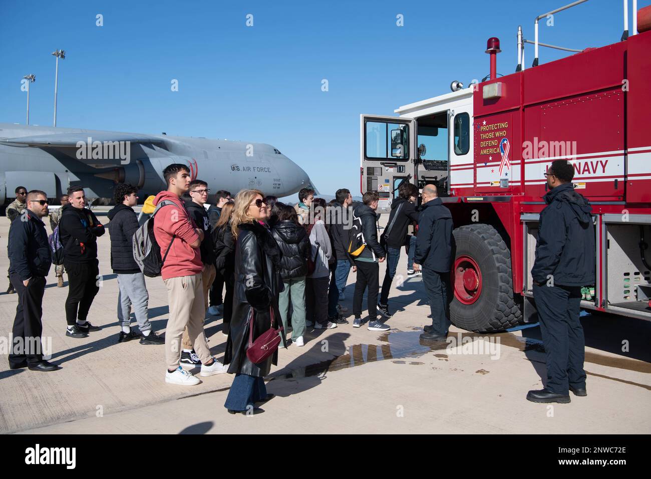 Naval power display hi-res stock photography and images - Alamy