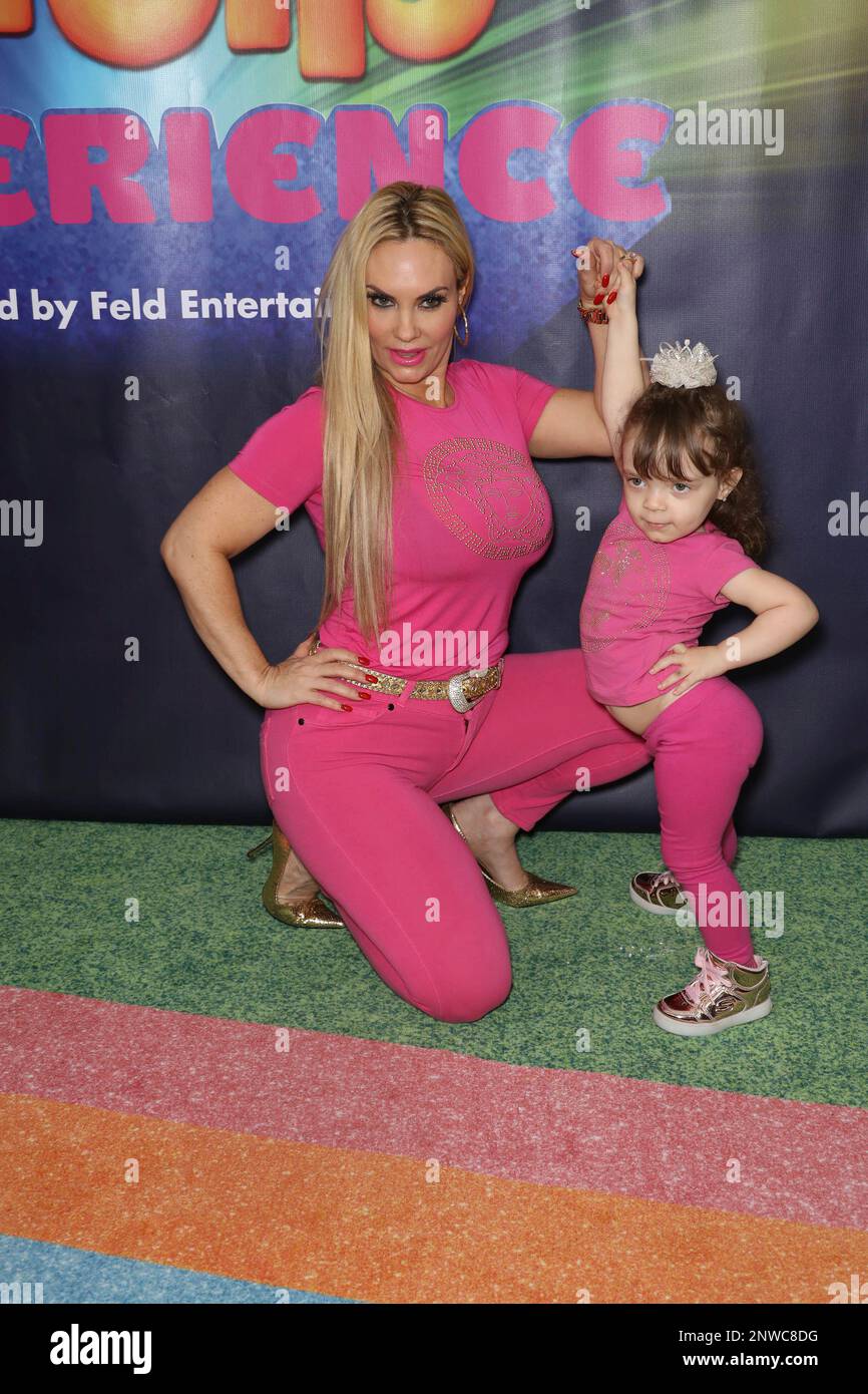 Photo by: John Nacion/STAR MAX/IPx 2018 11/14/18 Coco Austin and Chanel ...