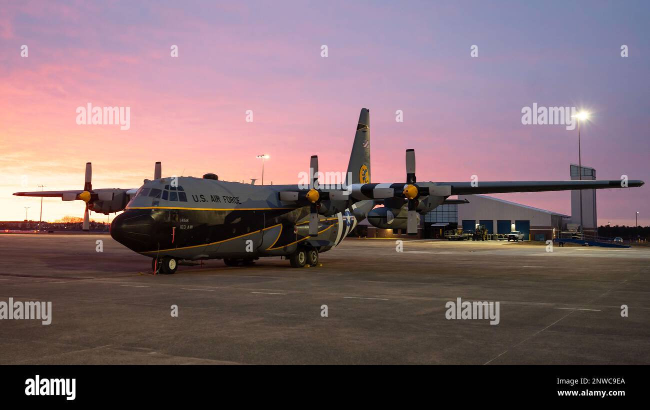 103rd maintenance wing hi-res stock photography and images - Alamy