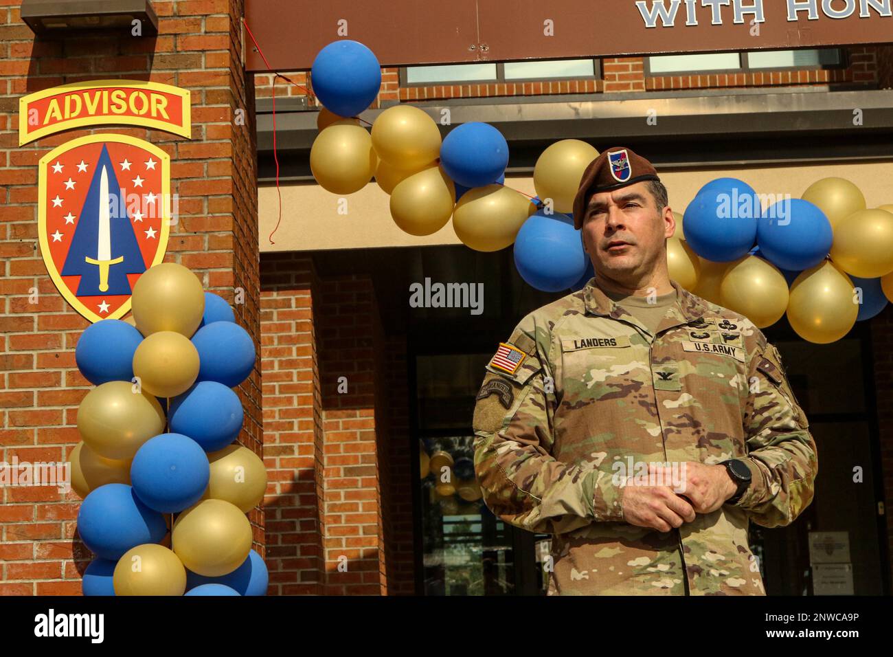 Col. Christopher Landers, commander of 1st Security Force Assistance ...